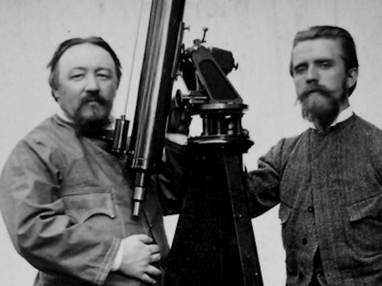 Leleplezték Konkoly-Thege Miklós mellszobrát az ógyallai ...